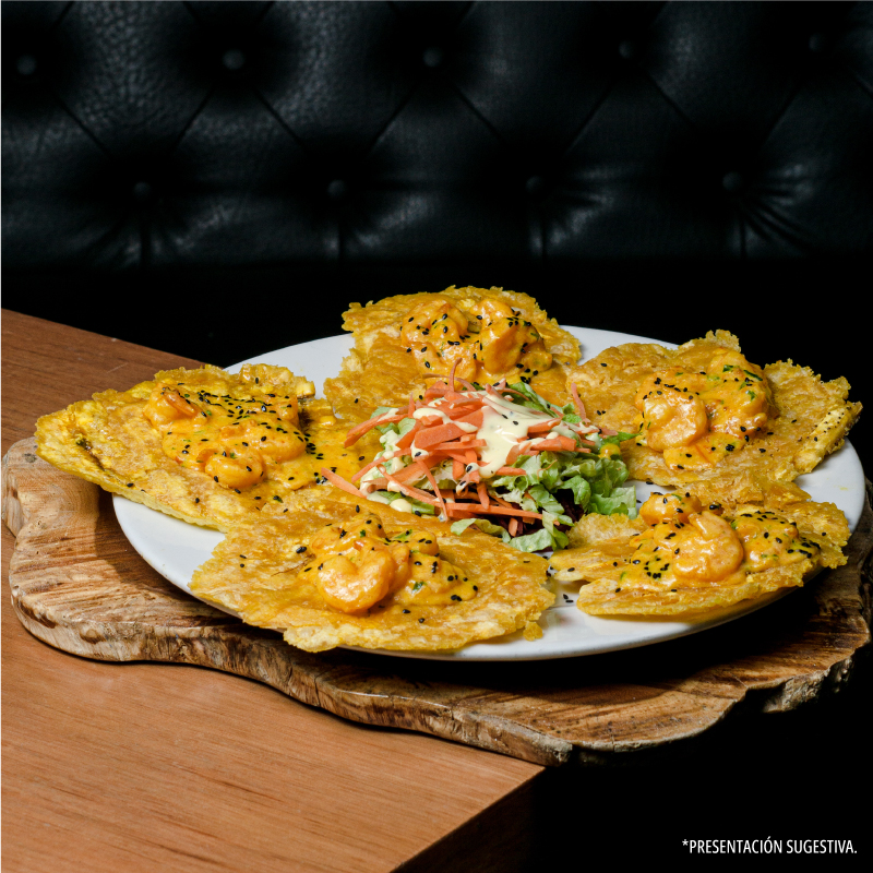 Patacones con camarones al ajillo - Menú - Chiisy